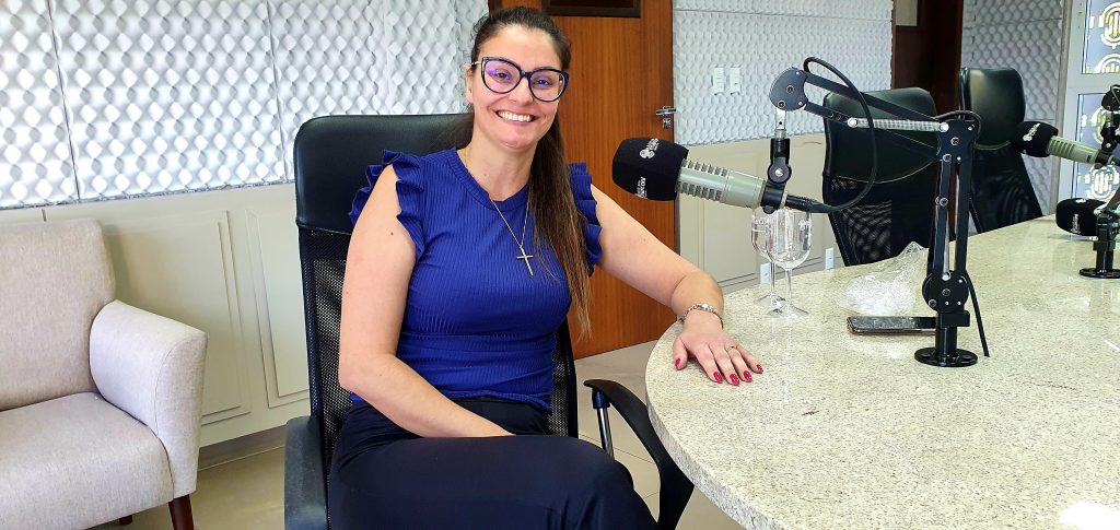 Podologia: Entenda o que são as micoses nas unhas - Rádio Fundação ...