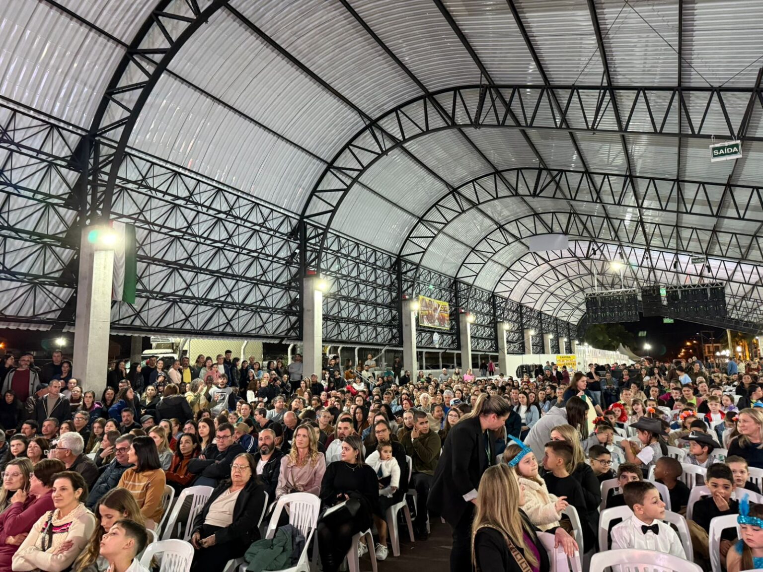 Dança e emoção marcam a abertura da 12ª Cocalfest em Cocal do Sul ...