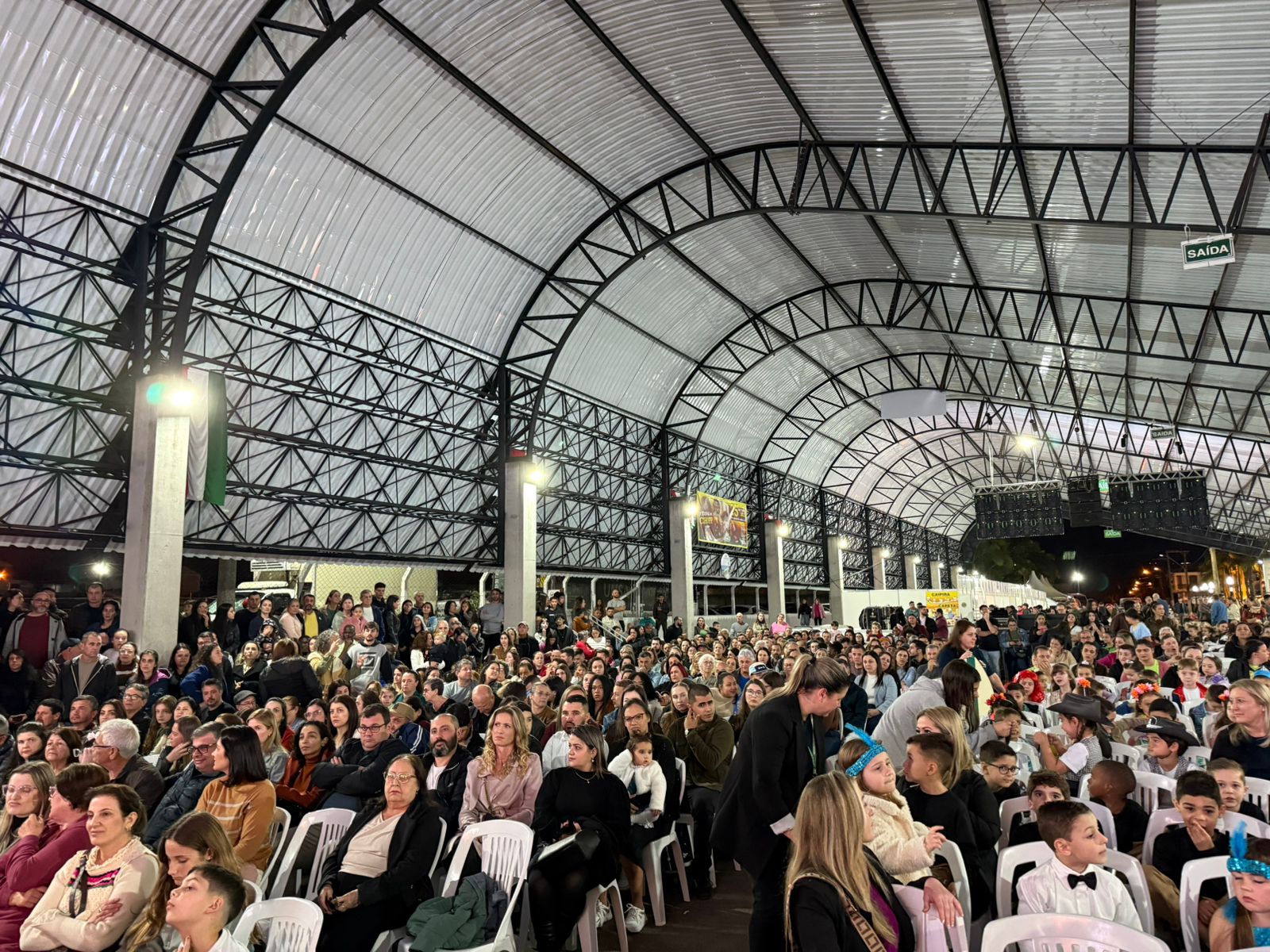 Dança e emoção marcam a abertura da 12ª Cocalfest em Cocal do Sul ...